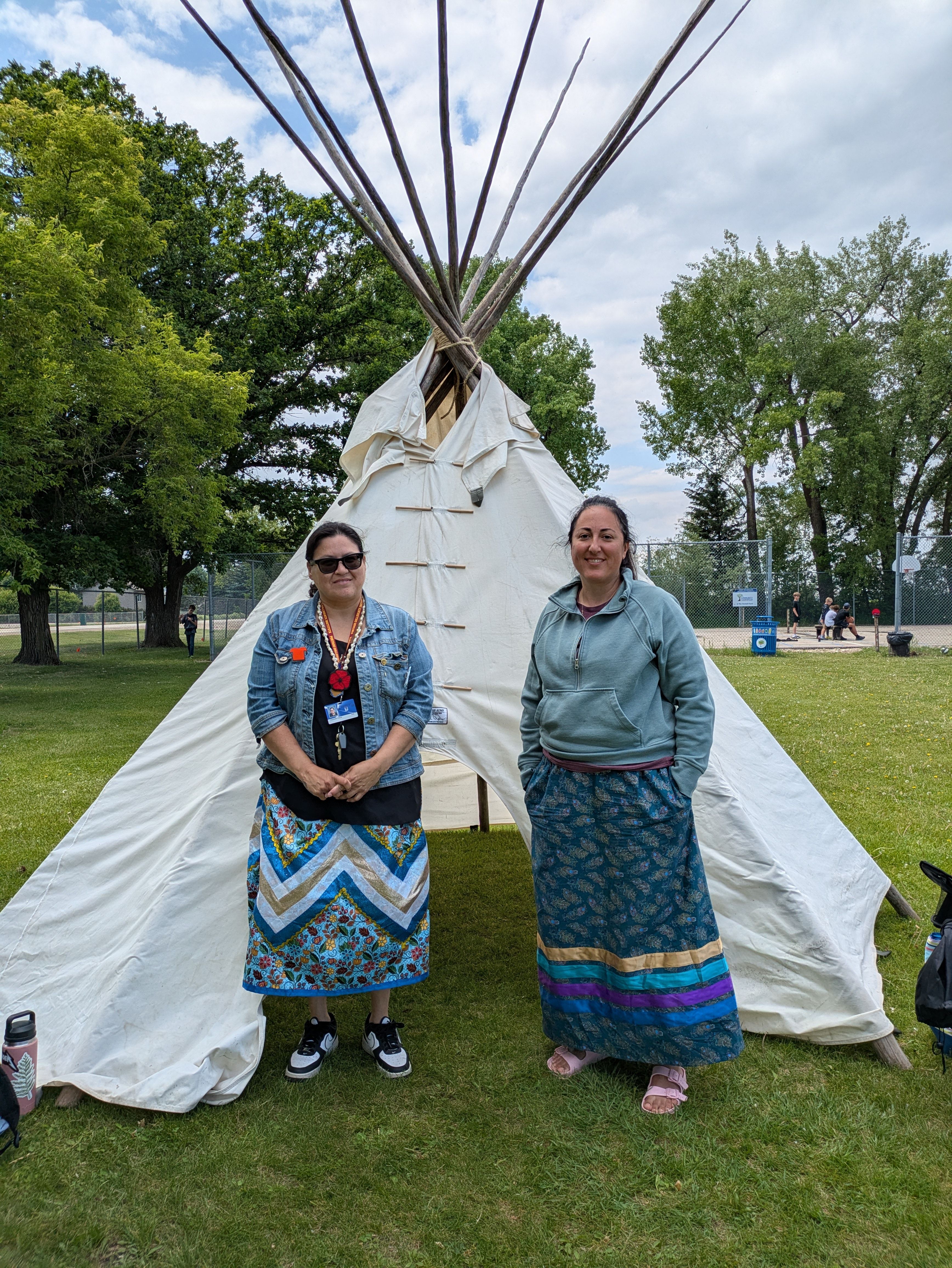 Sacred plants and stories bring culture to life at Oakville School ...