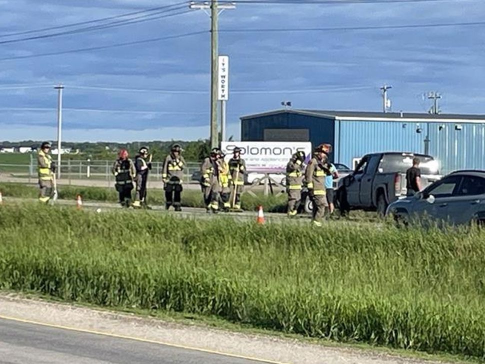 Traffic on westbound Highway 52 resumes after 3 vehicle collision ...