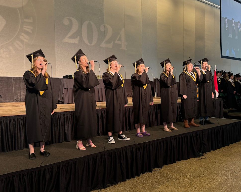 446 SRSS students celebrate their achievements at graduation ...