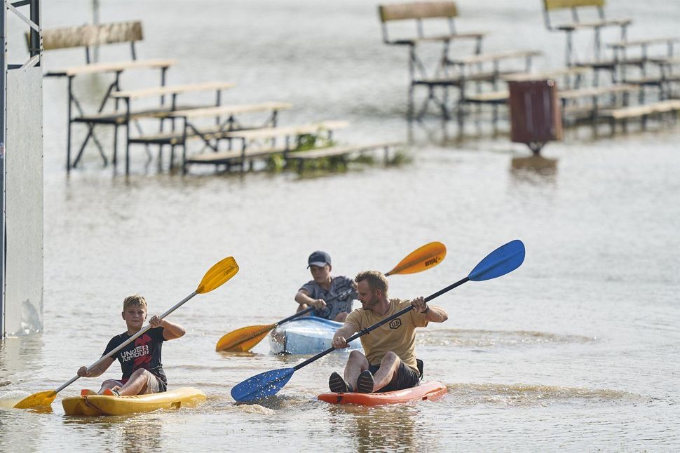 Photo Gallery: The week in news photos - SteinbachOnline.com - Local ...