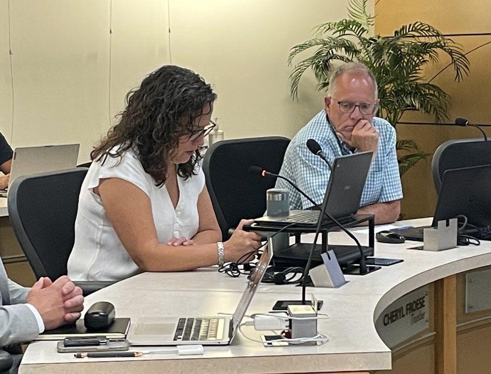 Superintendent reassures Grunthal as school expansion project faces ...