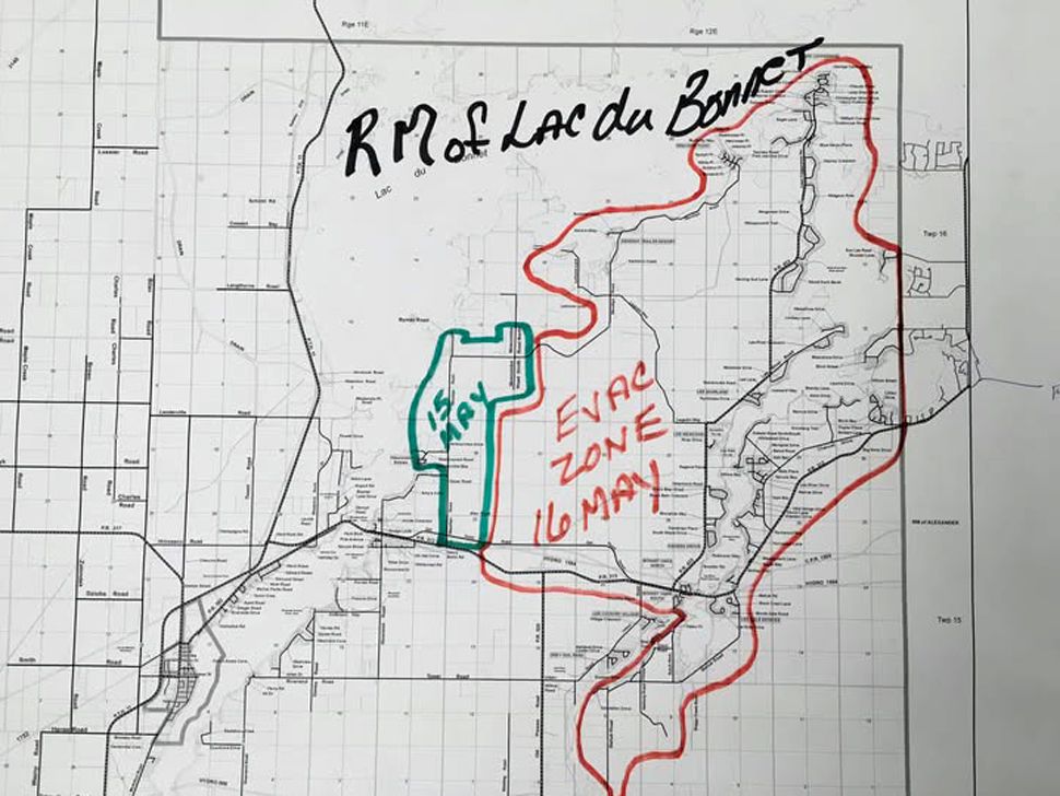 Evacuation order remains in place as Lac du Bonnet wildfire continues ...