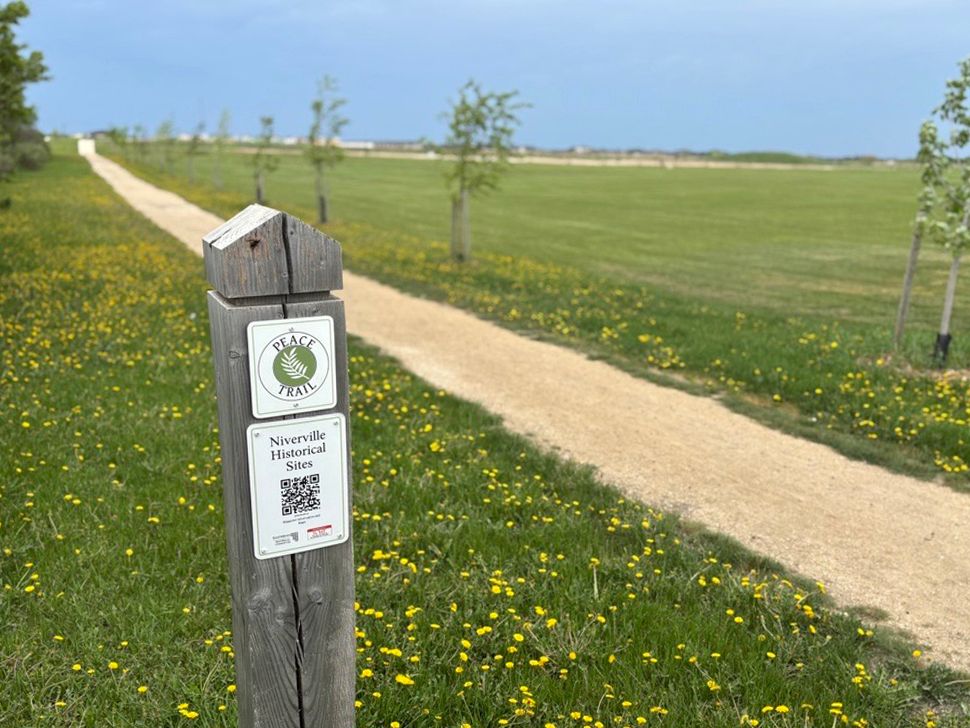 Niverville celebrates historic trail crossroads with new plaque on ...