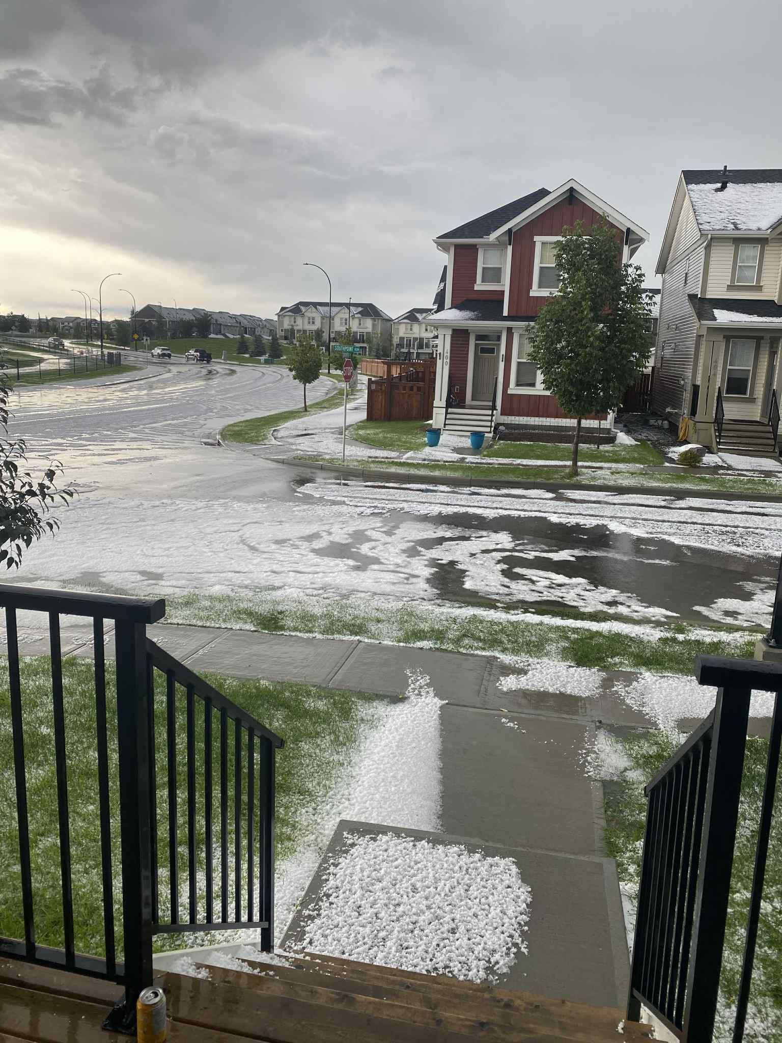 Fast-moving storm leaves its mark on Airdrie - DiscoverAirdrie.com ...