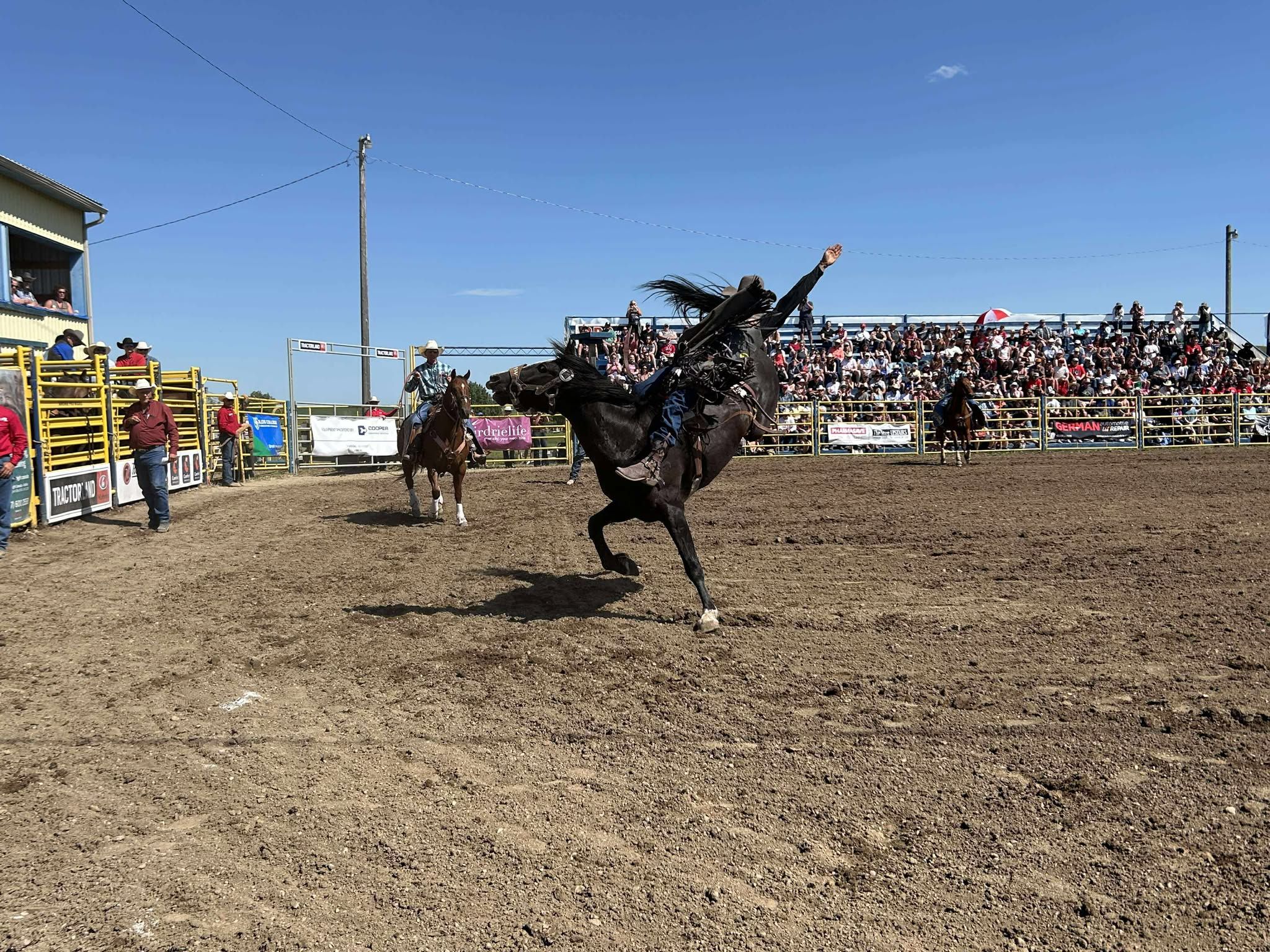 Sunny skies bring big crowds to Airdrie Pro Rodeo - DiscoverAirdrie.com ...