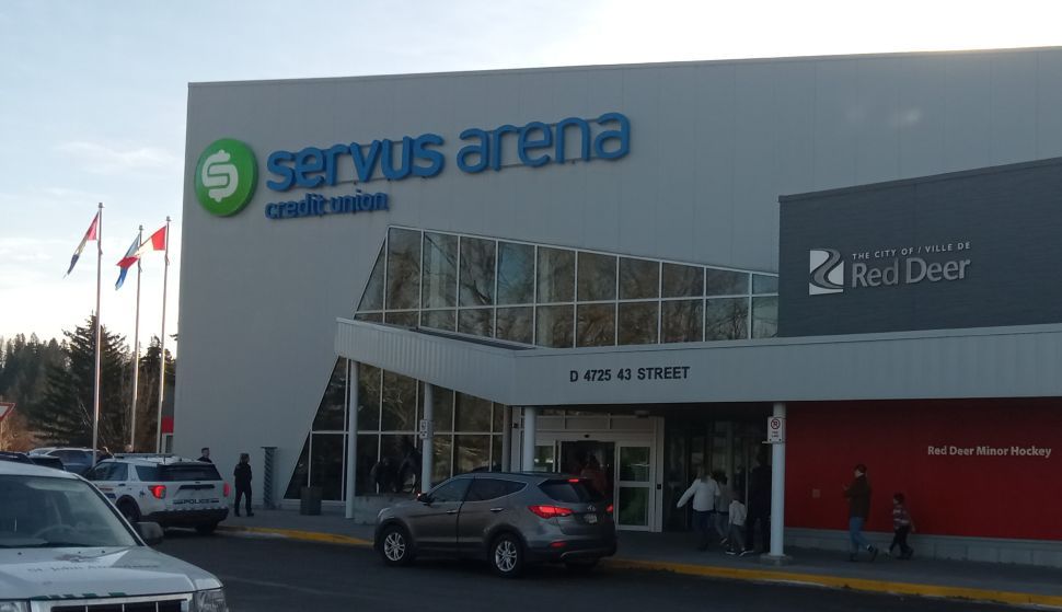 Red Deer Remembers: Servus Arena ceremony draws standing-room-only ...