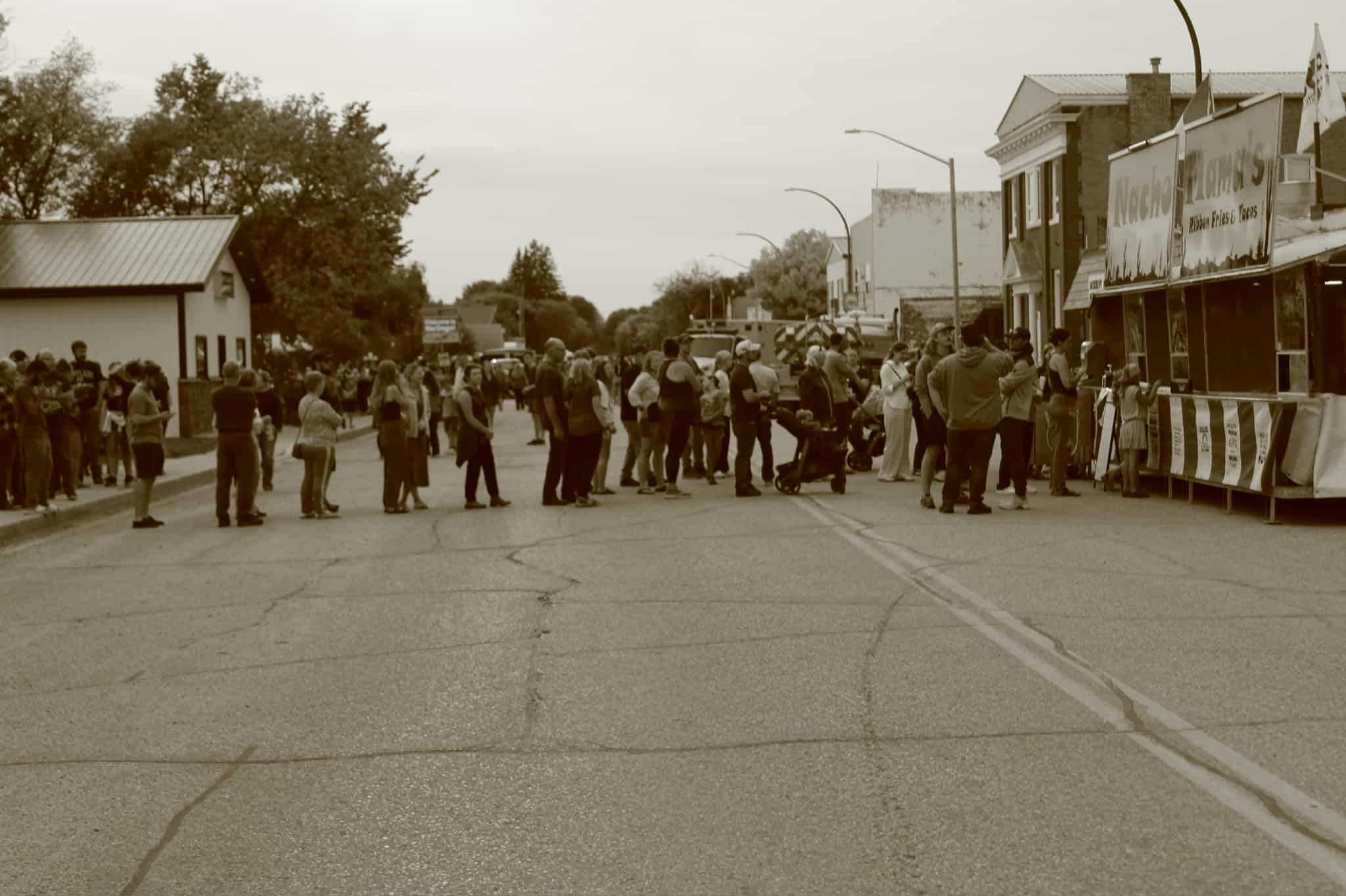 Crowds gather for MacGregor fall fest 2025 - PortageOnline.com - Local ...
