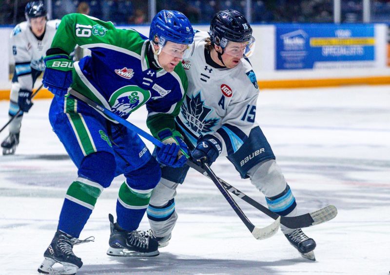 Broncos Fall 3–1 to Vees in Historic First Meeting - SwiftCurrentOnline ...