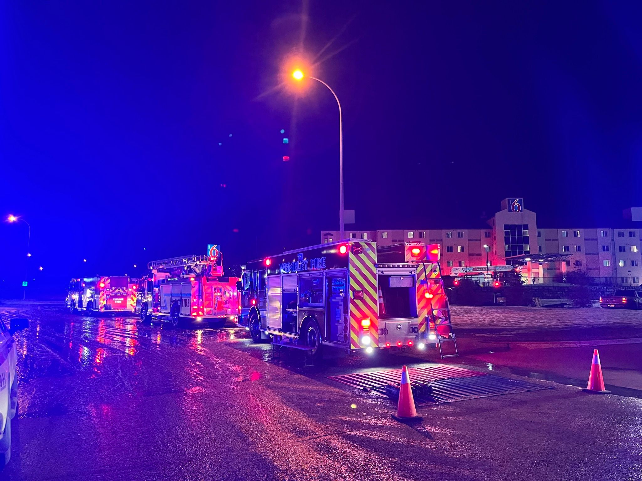 Quick thinking fire crews save Motel 6 guests in Clairmont blaze ...