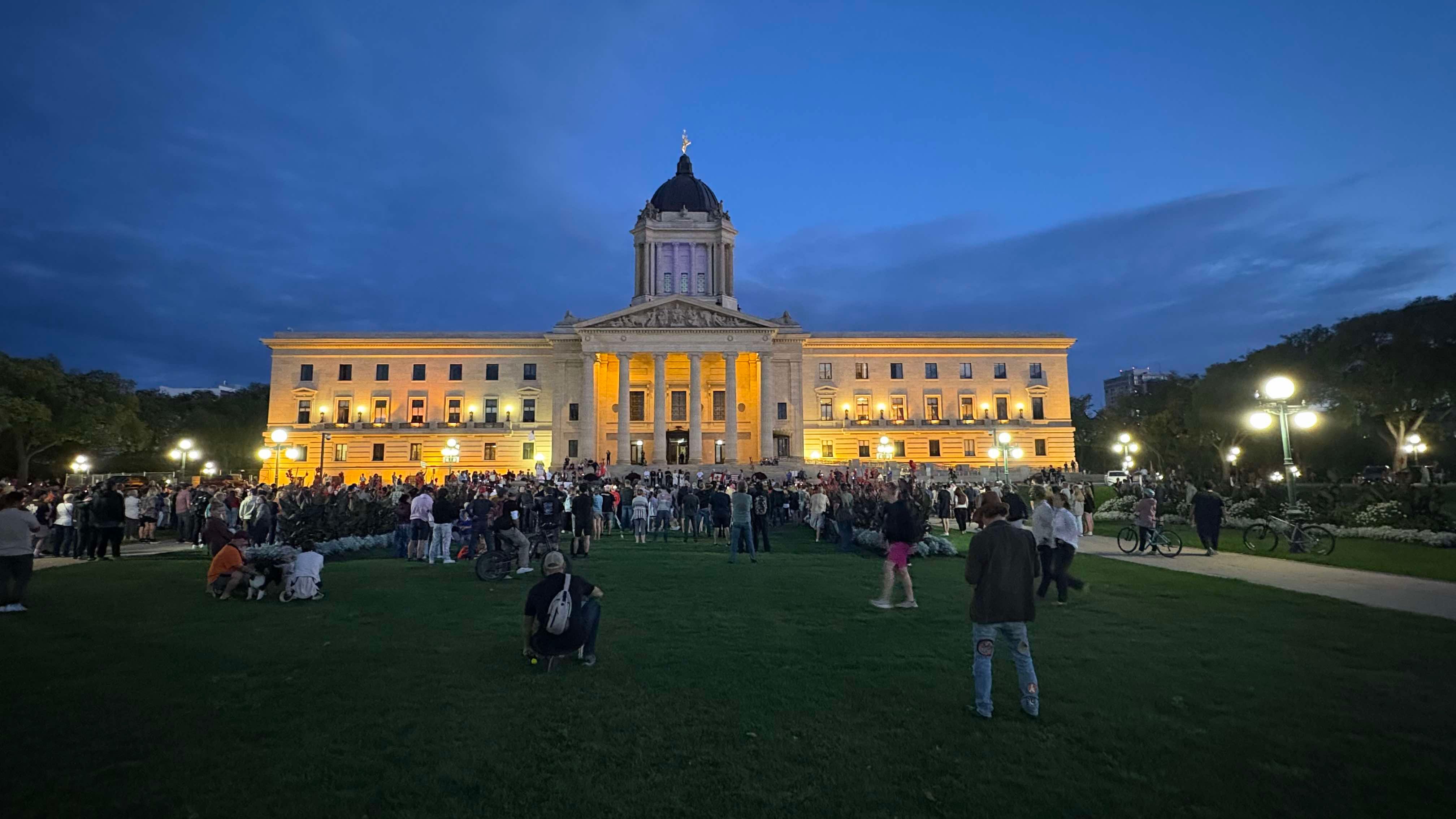 More than 1,000 attend Winnipeg vigil for slain U.S. activist Charlie ...