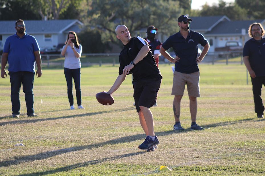 Elecs parents tackle fun at welcome bbq - DiscoverEstevan.com - Local news, Weather, Sports ...