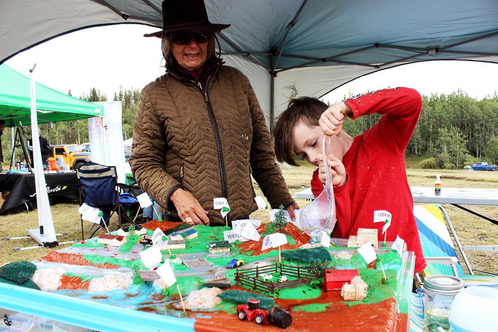 Bear Spray demo part of Saturday's rec stewardship fair - CochraneNow ...