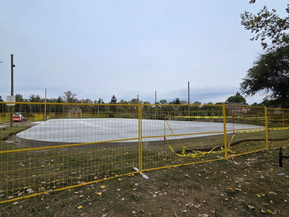 Cement slab poured for High River’s upgraded outdoor rink ...
