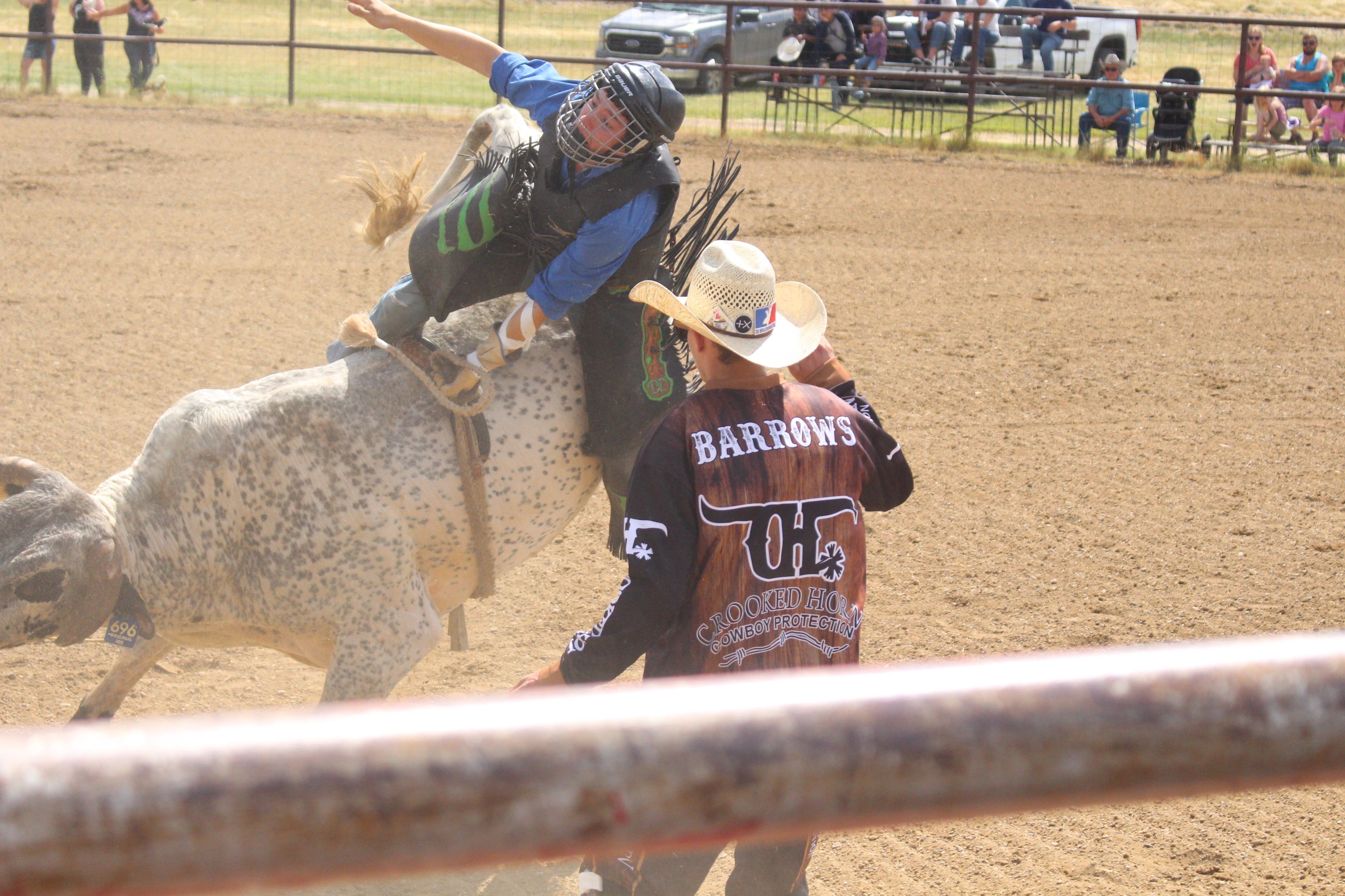Folks stampede to Mankota for annual rodeo - SwiftCurrentOnline.com ...