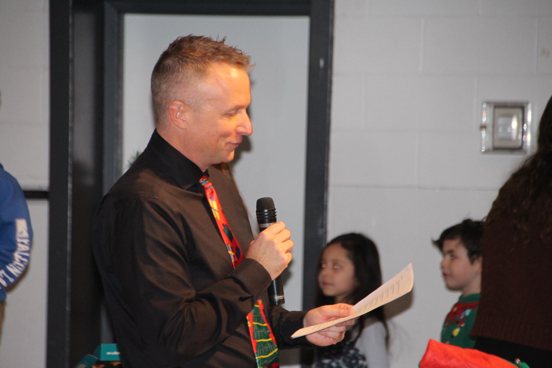 Fort la Reine students remix Christmas classics on stage ...