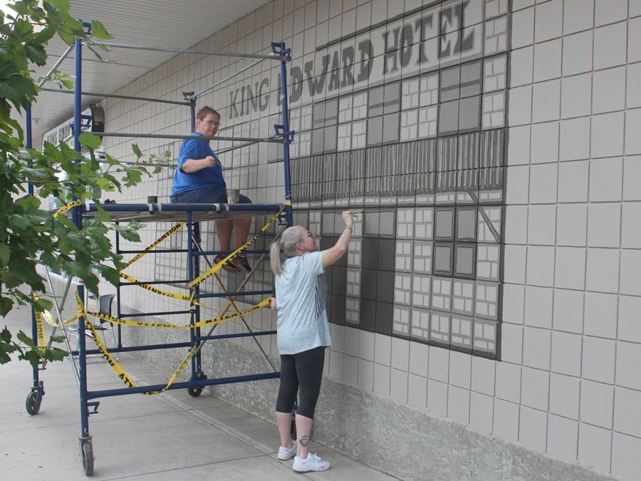 See Strathmore's newest mural and the artists who painted it ...