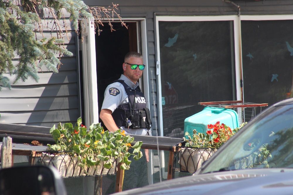 Strathmore RCMP, Emergency Response Team, execute search warrant ...