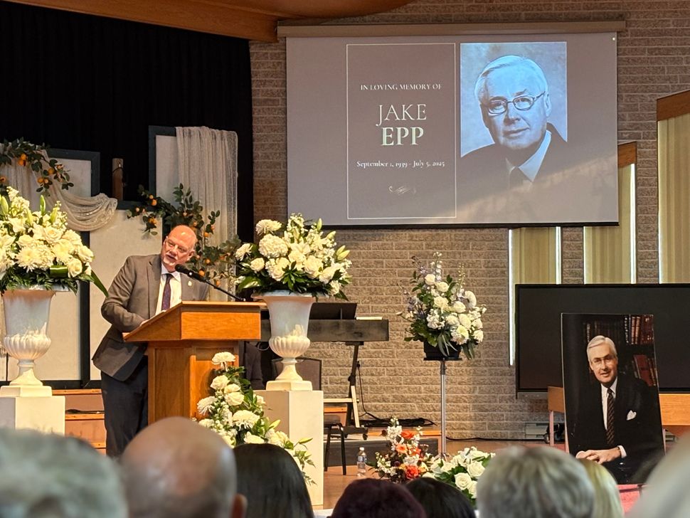 Jake Epp honoured in celebration of life service in Steinbach ...