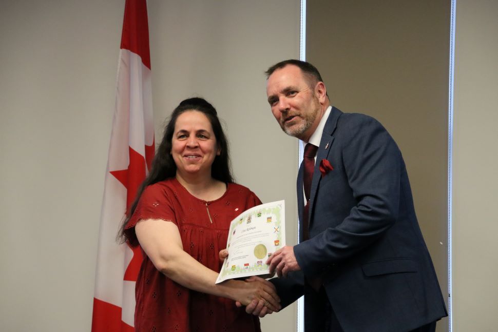 MP Fraser Tolmie welcomes new Canadians - DiscoverMooseJaw.com - Local ...