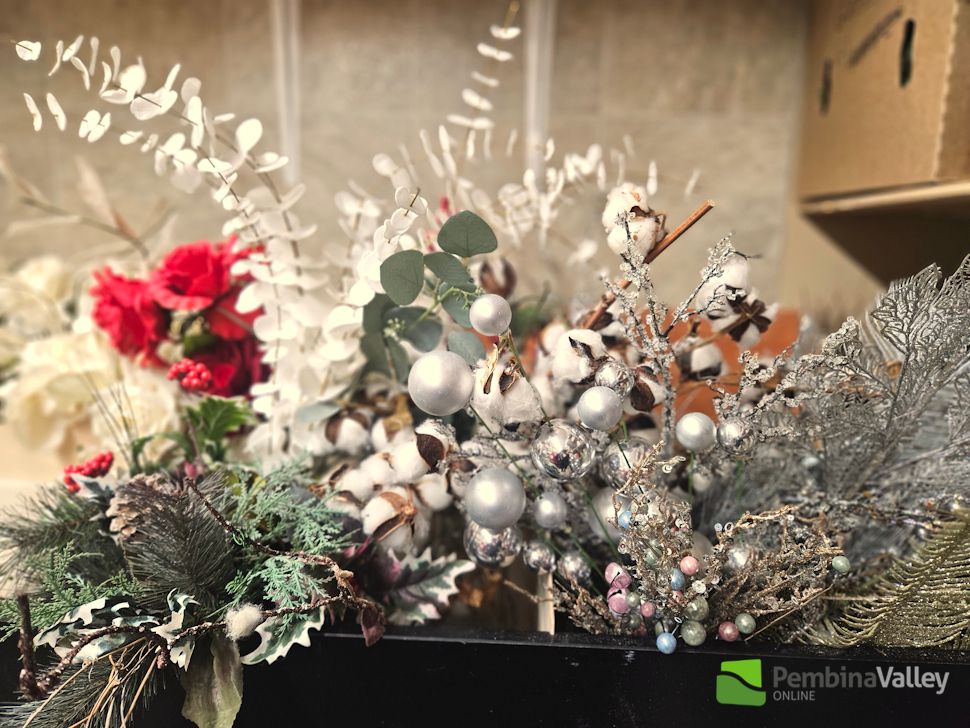 MCC Floral Department showcases popular Christmas arrangements ...