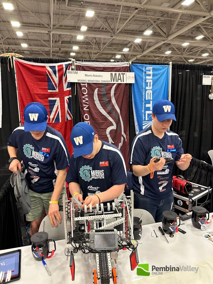 Morris robotics team sees success on Day 1 of world championships ...