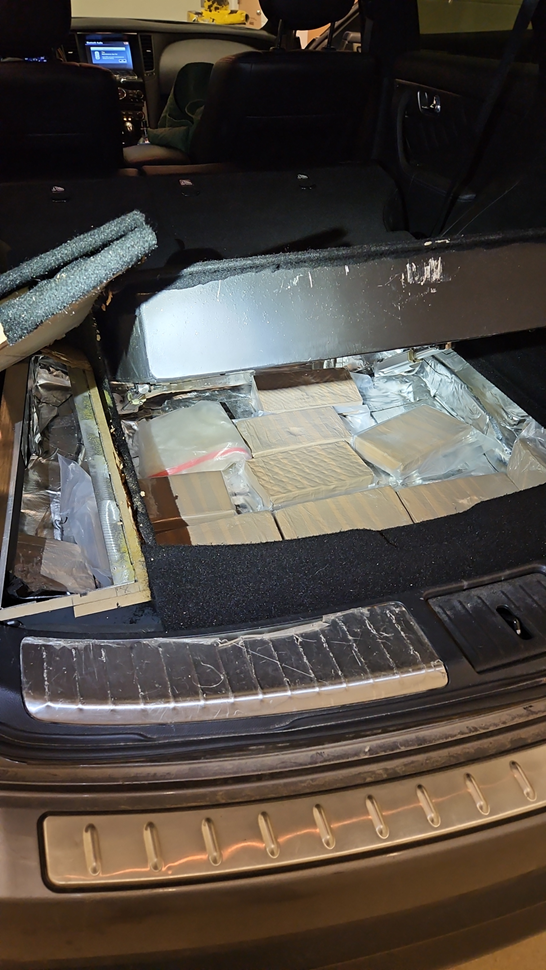 Saskatchewan RCMP seize 20 kg of illegal drugs in Highway 7 traffic ...