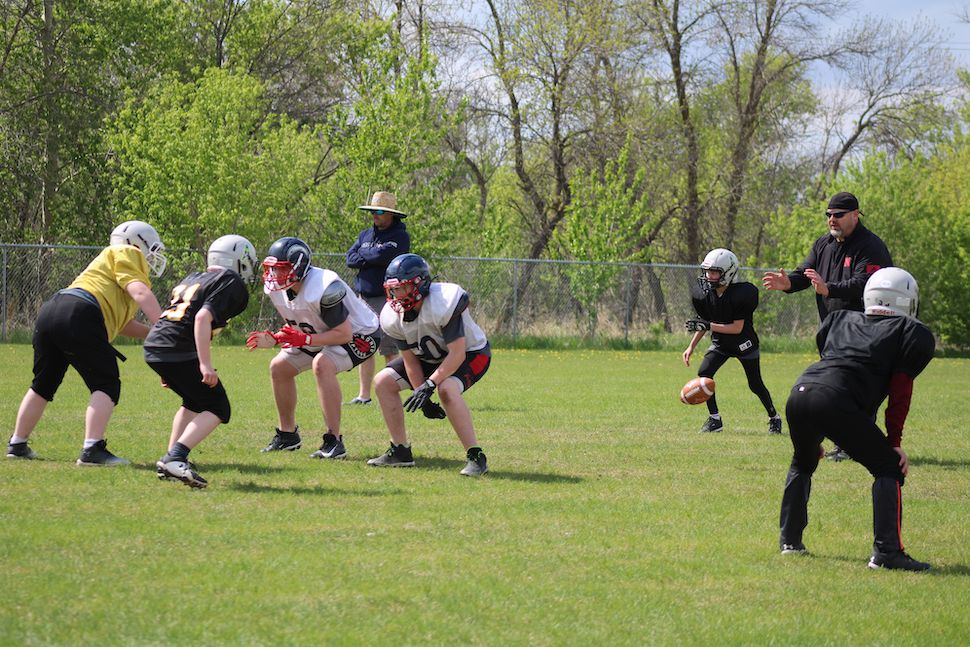 CFL alum helps lead football development camps in Estevan and Weyburn ...