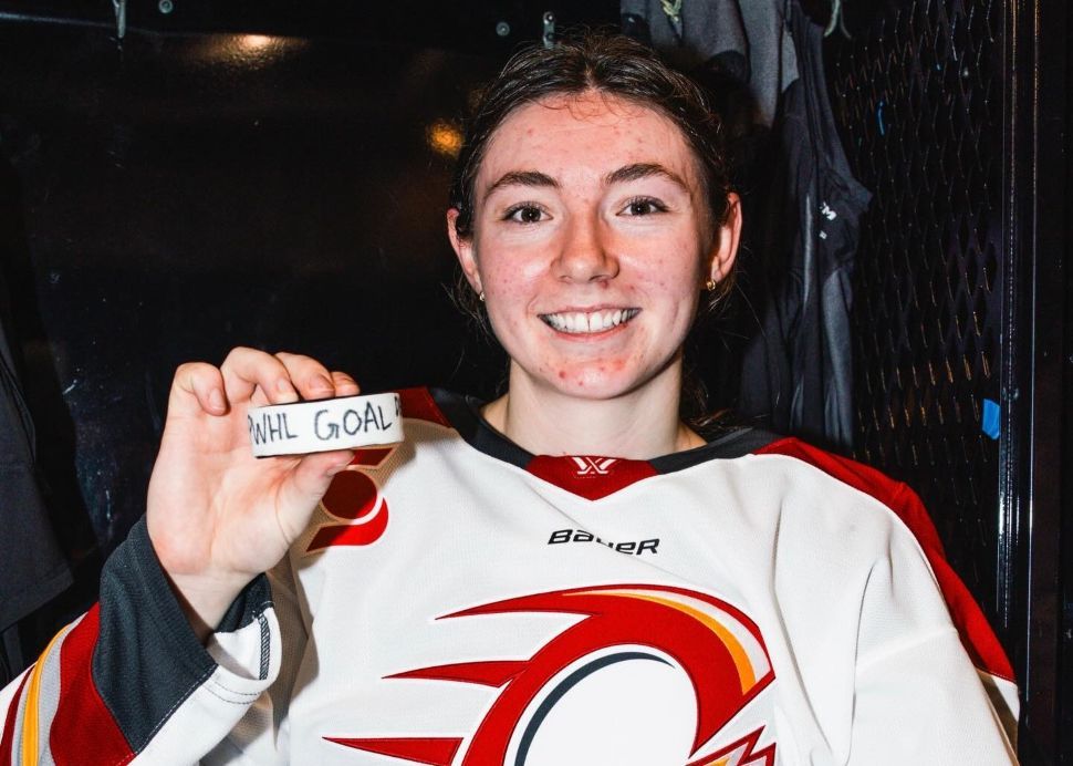 Wozniewicz shines on top line of Ottawa Charge - CochraneNow: Cochrane ...