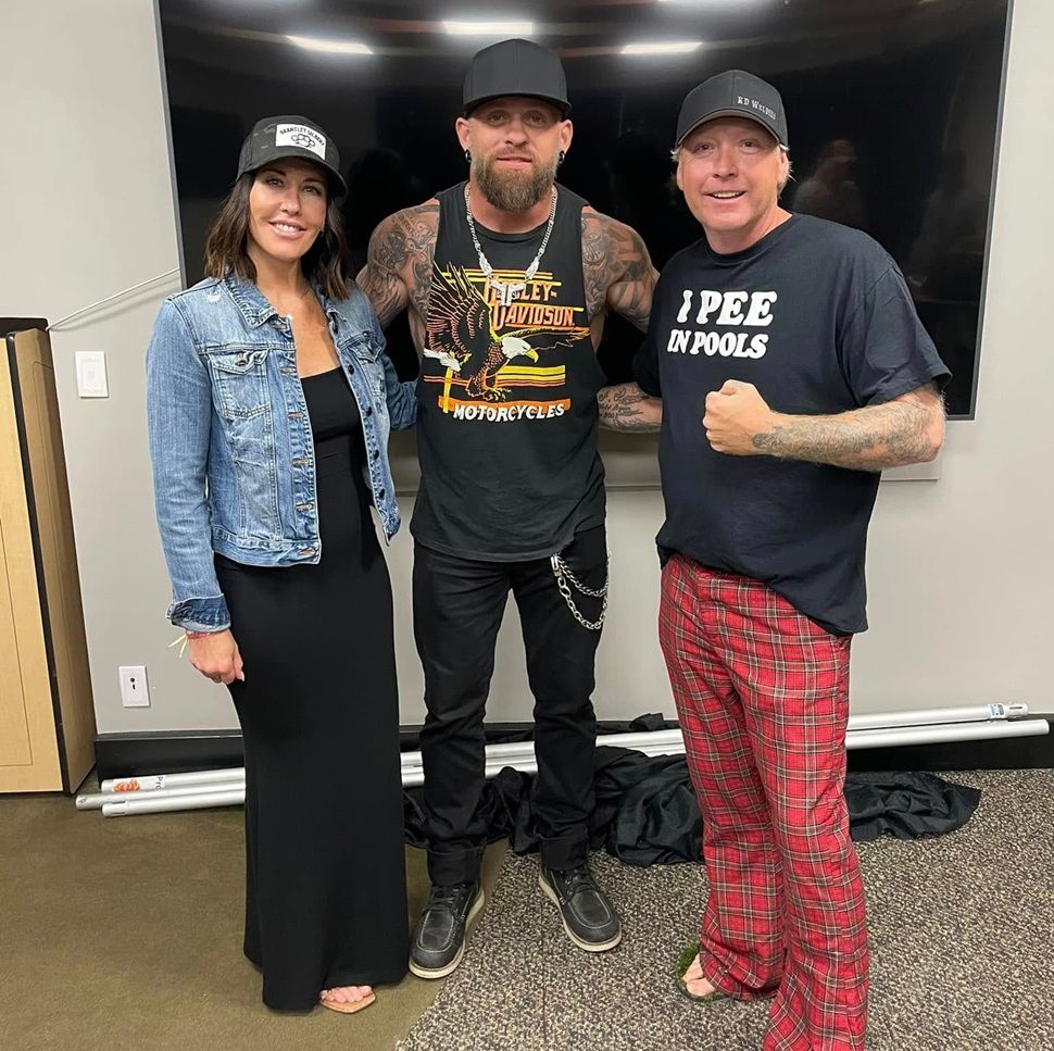 Country Star Brantley Gilbert opens up about family, fans, and his new ...