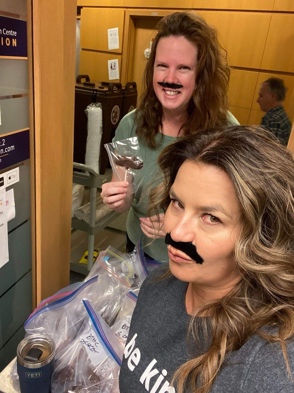 Community support goes more than a hair above and beyond for Chocolate ...