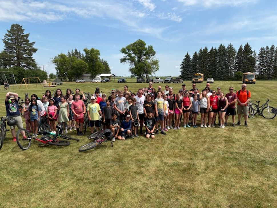 BBQ raises thousands for cancer research - DiscoverWestman.com - Local ...