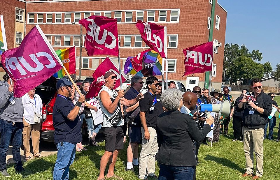 'The patients deserve better': 200 members of CUPE Local 5430 rally in ...