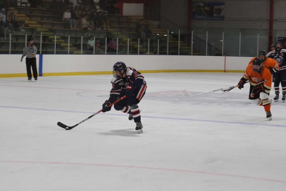 Bisons stay hot to start the HJHL season - OkotoksOnline.com - Local ...