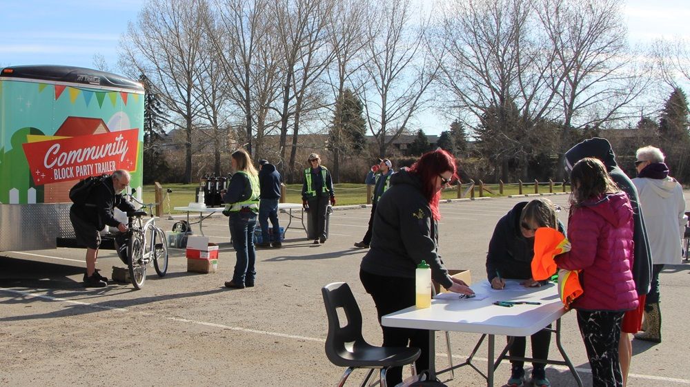 Mother Nature helps out with 20th annual Green Sweep - OkotoksOnline ...