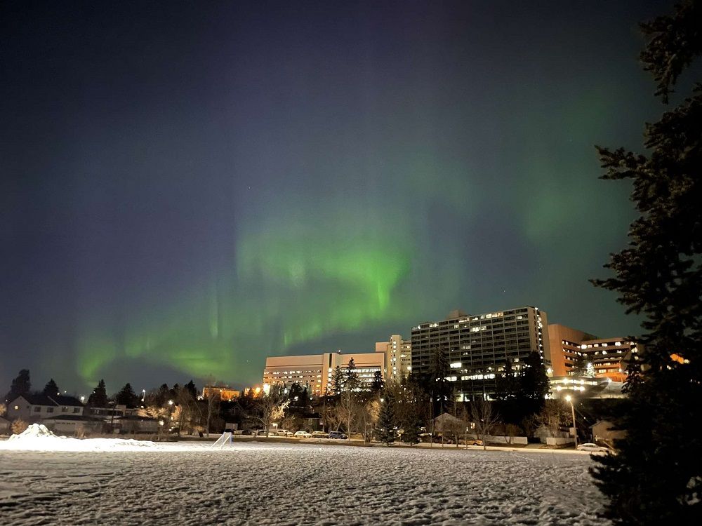 Northern Lights dance across the Foothills last night - OkotoksOnline ...