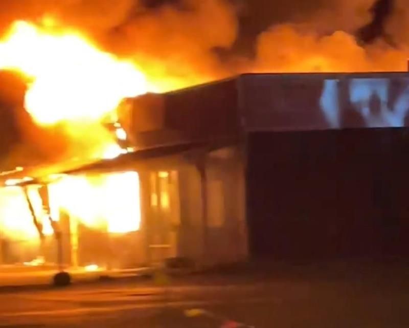 Fire destroys Halftime Huddle restaurant and bar in Leader early Sunday ...