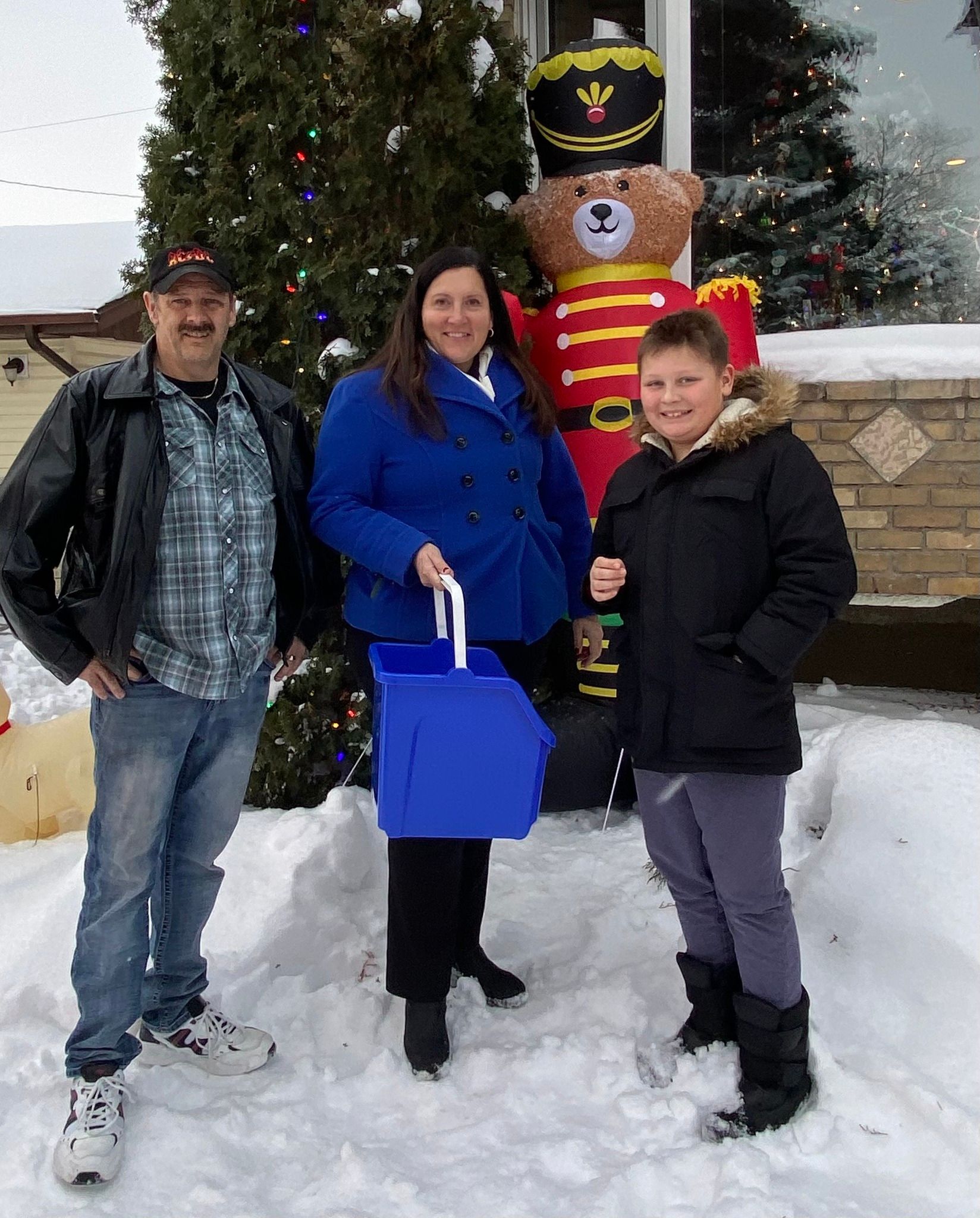 10-year-old Nathan Buechler lights up Portage with Holiday cheer ...