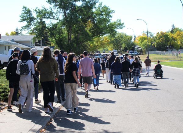 High school students hold Terry Fox Walk - SwiftCurrentOnline.com ...