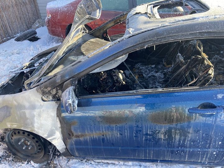 Sylvan Lake Fire Department respond to vehicle fire ...